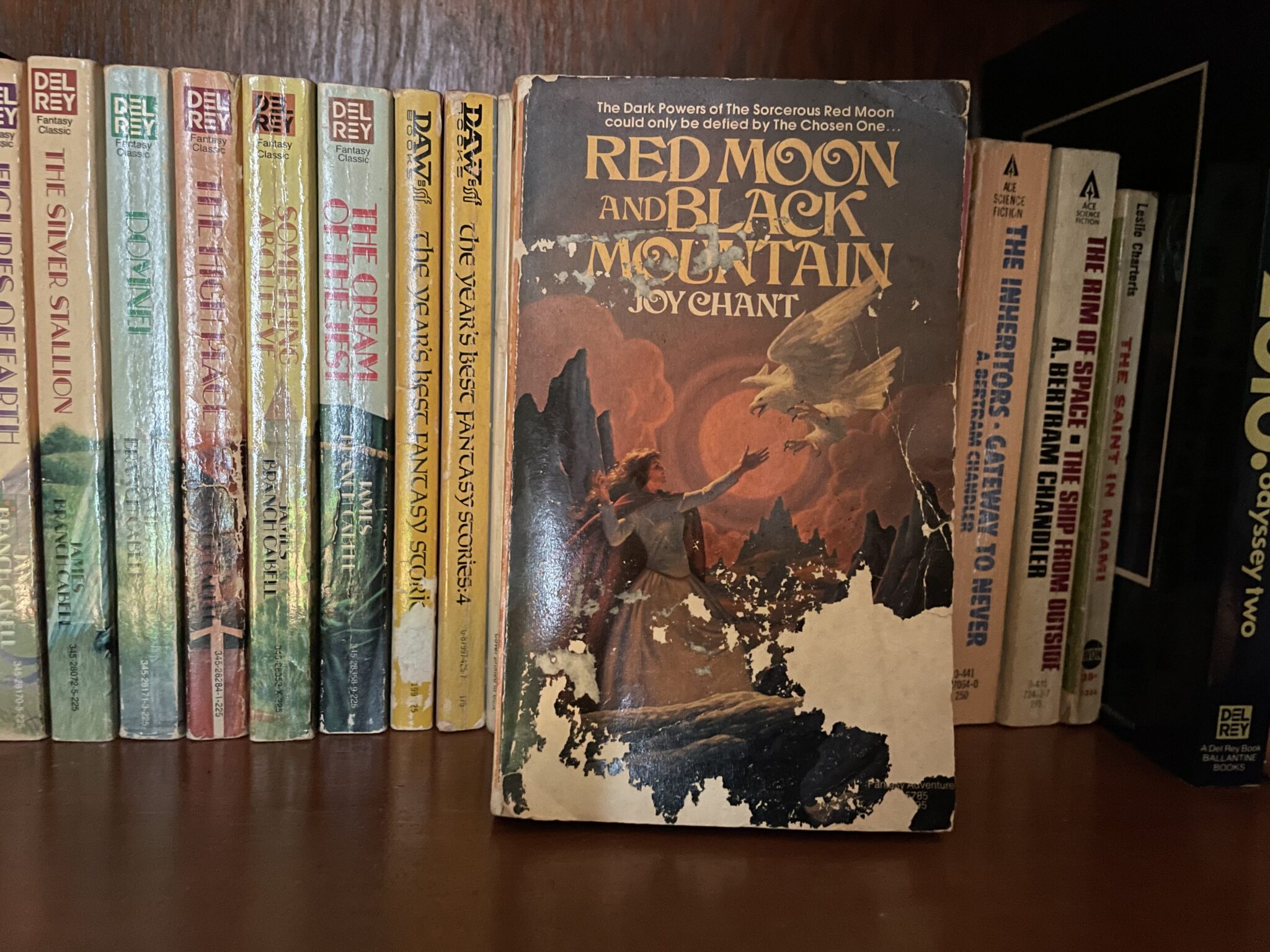 Red Moon and Black Mountain – Ken Lizzi